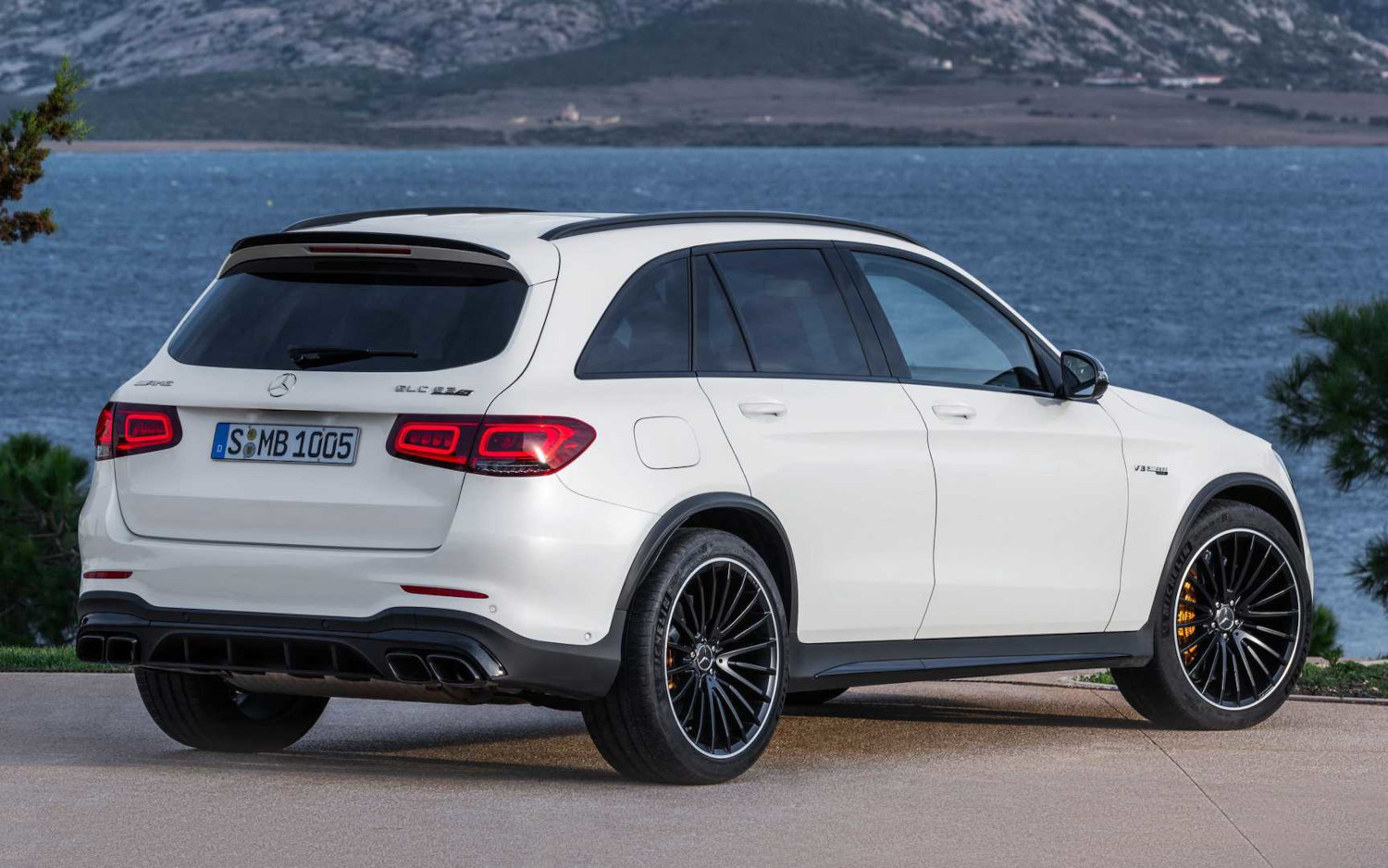 Mercedes-AMG GLC 63 S 2022 | SUV Drive